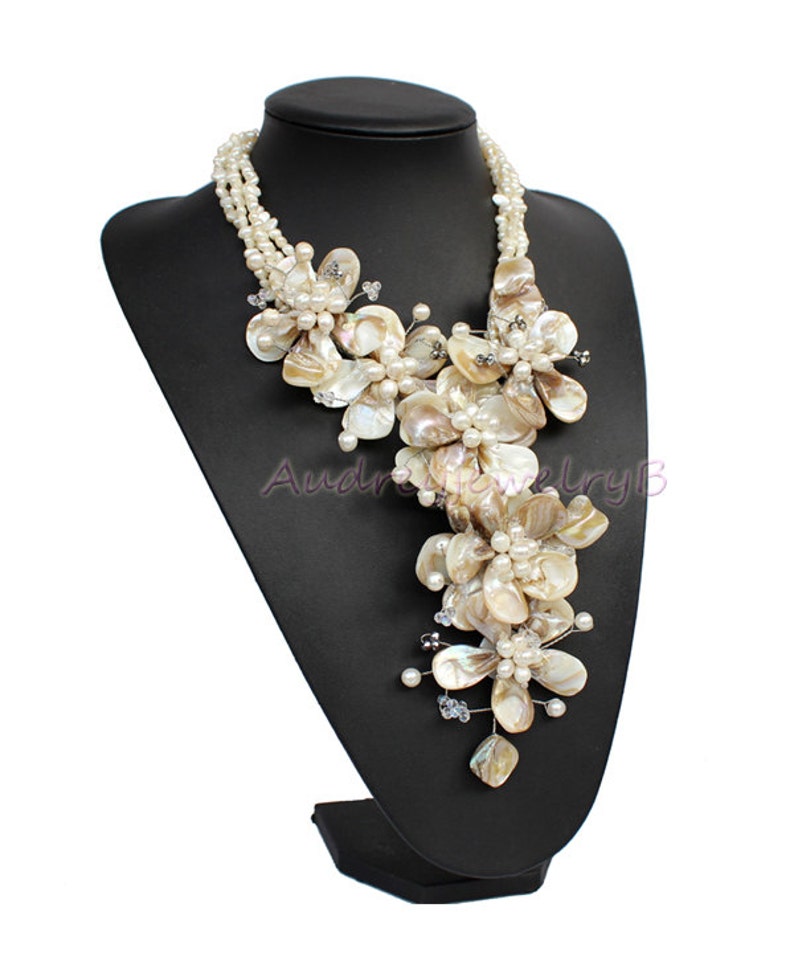 Natural FW Pearl shell crystal Flower Necklace sister gift | Etsy