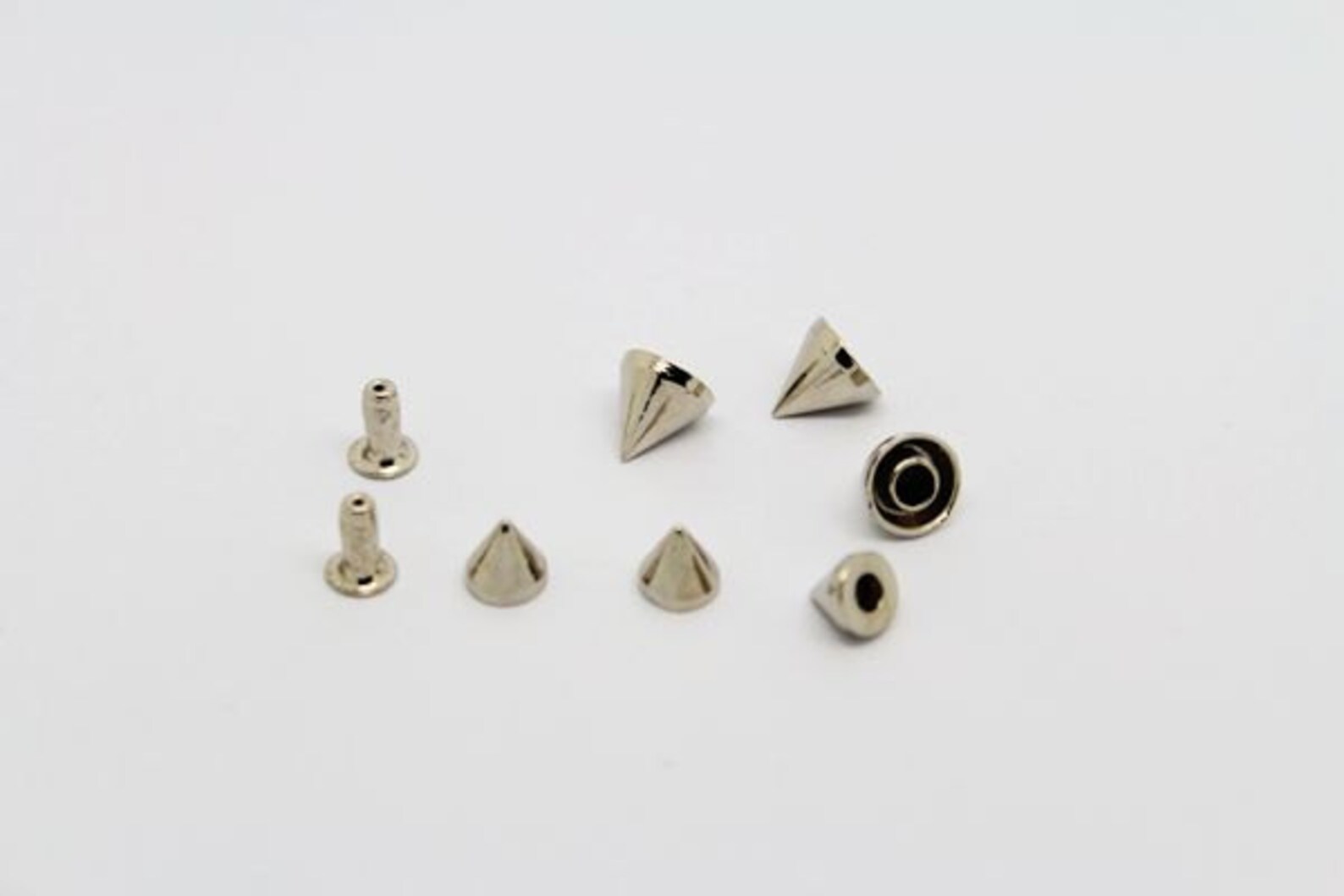 50 Pcs 6 8mm Sharp Conical Shaped Rivets Hit Nails Studs Rivets Silver ...