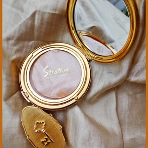 Vintage Compact Lovely Stratton of London Powder Compact and - Etsy