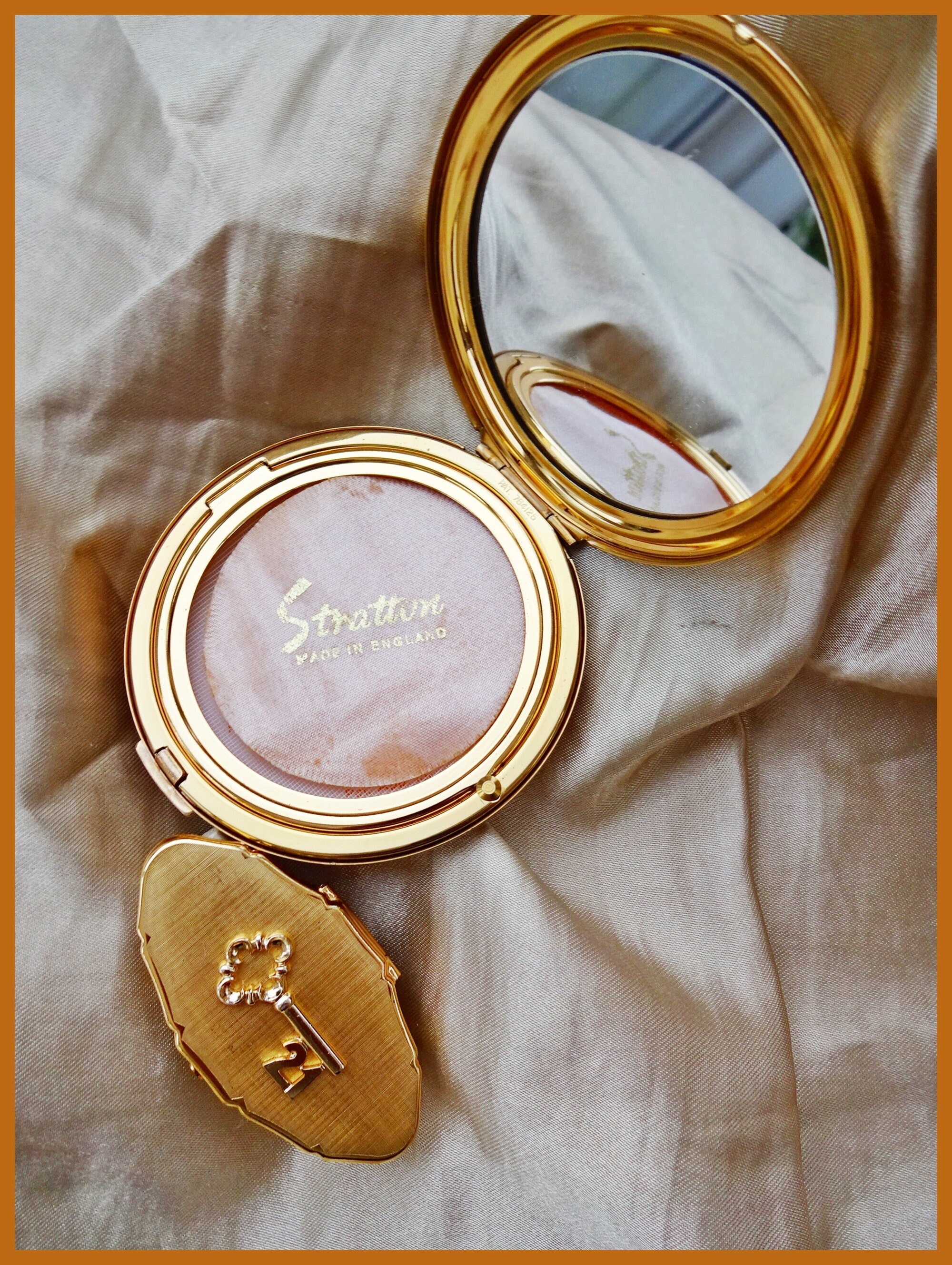 Vintage Compact Lovely Stratton of London Powder Compact and - Etsy