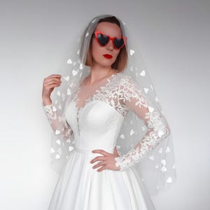 Red Heart Wedding Veil, Short Bridal Veil, Bachelorette Party Tulle ...