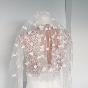 White Heart Wedding Veil, Short Bridal Veil, Red Tulle Headpiece ...