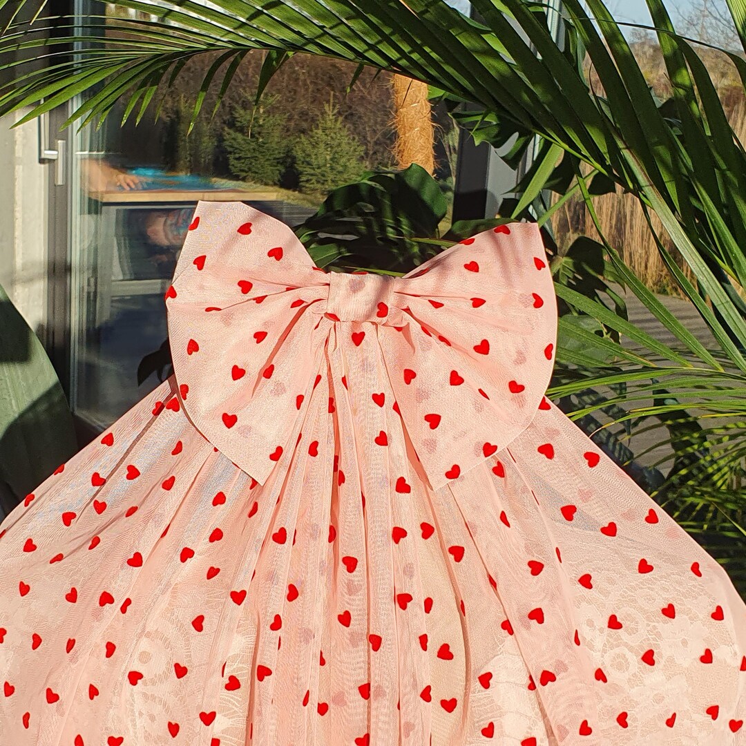 Pink Red Heart Wedding Veil, Bachelorette Party 20" Short Tulle Veil ...