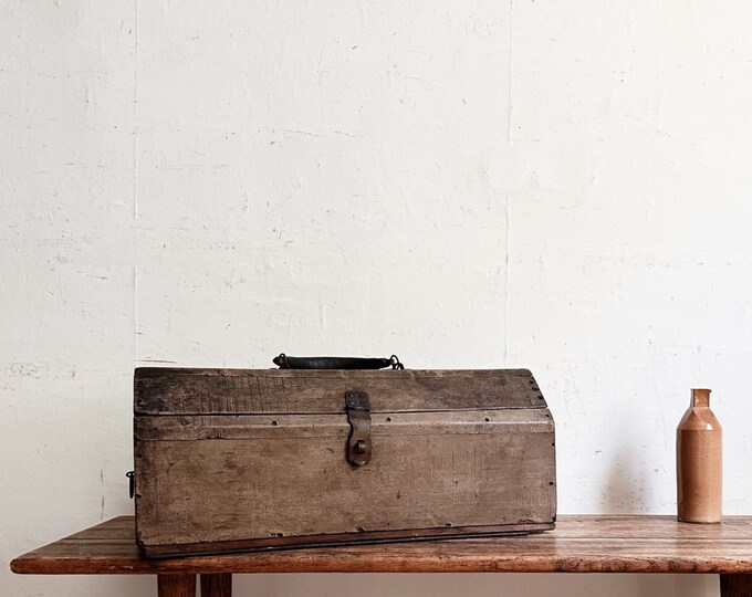 Vintage Green Metal Tool Box With Leather Handle and Amazing Rusty ...