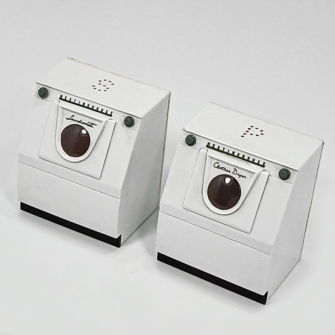Salt Pepper Washer Dryer Antique Shakers Laundromat Appliances White ...