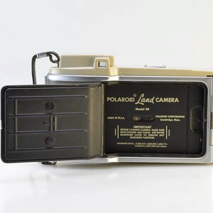 Vintage 1950s Polaroid 80A Highlander Bellows Camera With Accessory ...