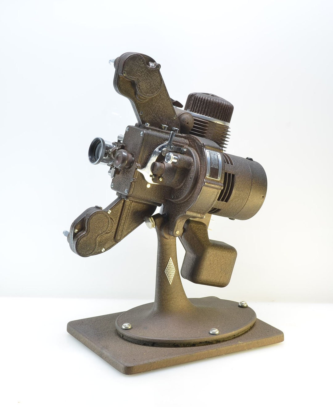 Vintage 1940's Bell & Howell Filmo 'filmaster' 16mm Film Projector in ...