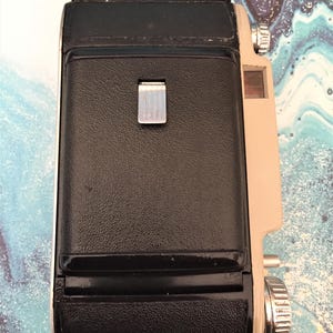 Kodak 1950s Vintage Bellows Camera - Modele B11 - Unique Retro Manual ...