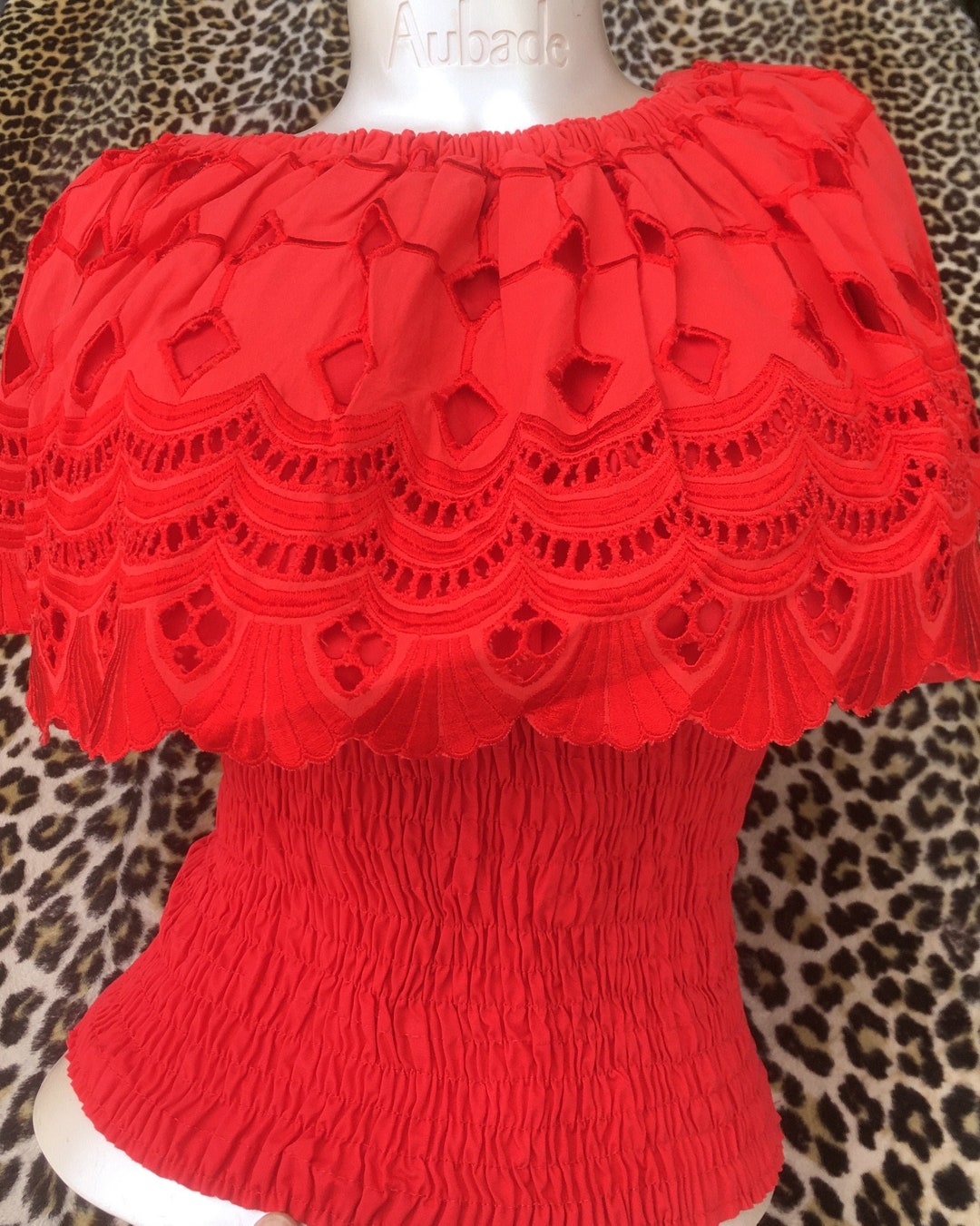 FRANÇAIS 1970 Femme Rouge BRODÉ TOP Sexy Off Shoulder Design - Etsy France