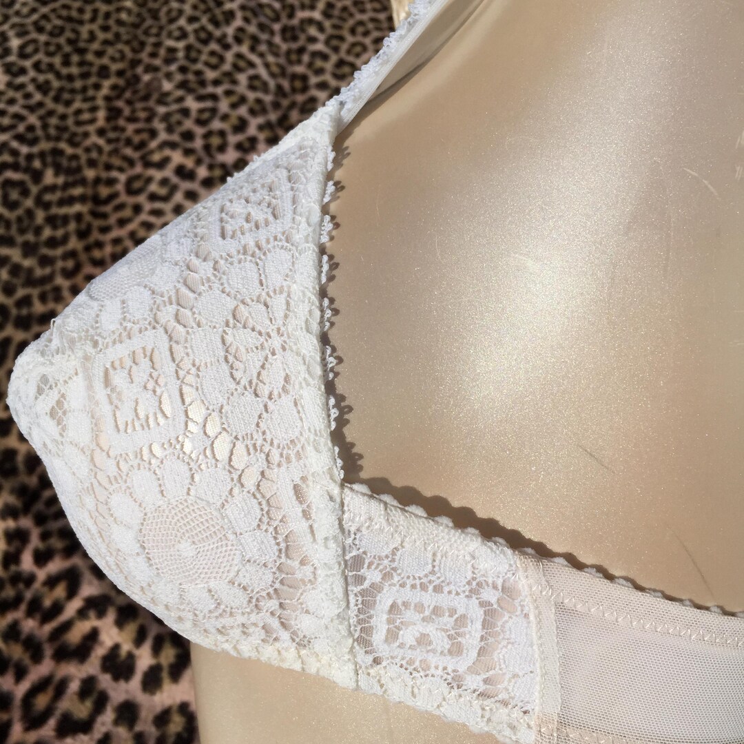 French Lejaby 1960s Women WIRELESS BULLET BRA ~ Bridal White Sheer ...