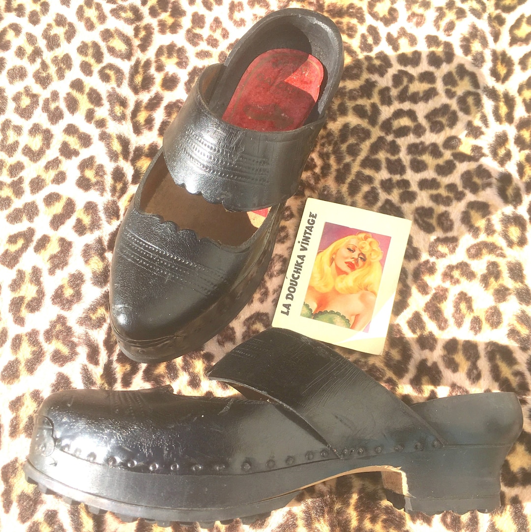 French 1900s WOMEN BLACK CLOGS Handmade Hand Tooled Leather & Walnut ...