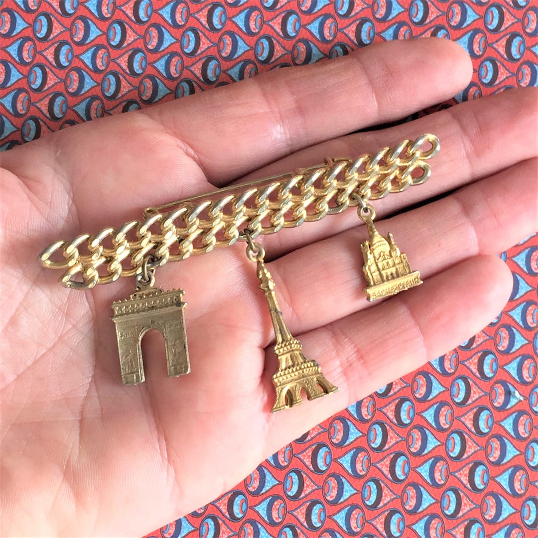 French 1950s Vintage Paris Souvenir Metal Brooch Chic Golden Chain ...