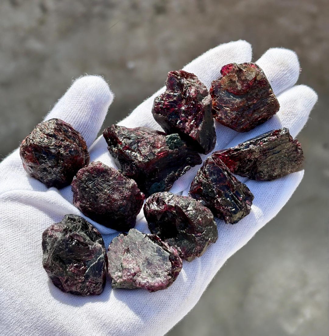 Raw Red Garnet Stone: January Birthstone, Healing Crystal ( 1 PIECE ...
