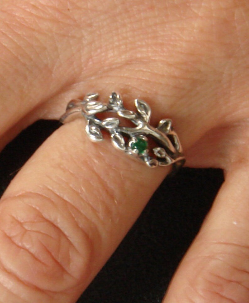 Branches Ring With Emerald Ruby or Sapphire Cabochon - Etsy