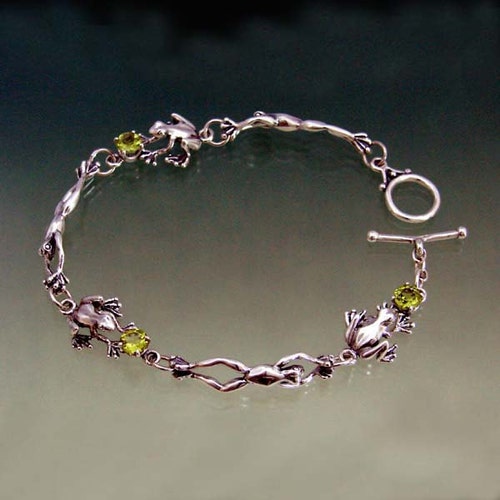 Jump Sit Frog Link Bracelet With Peridot or Stone of Your - Etsy