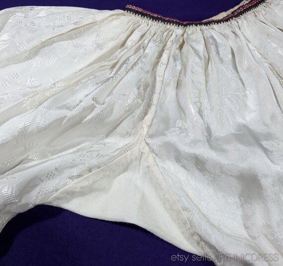 Vintage Rusyn girl's folk costume blouse from Velky L… - Gem