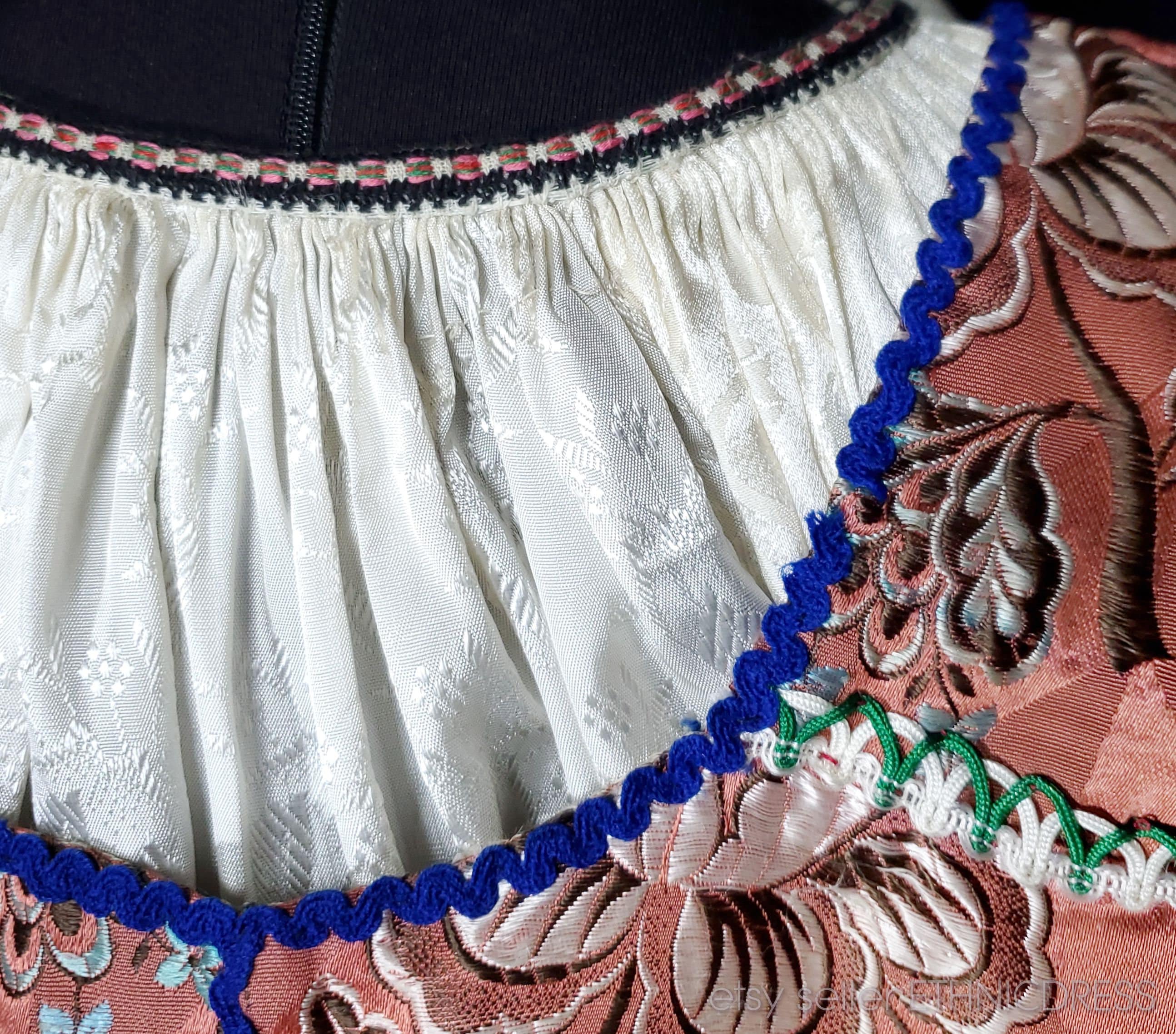 Vintage Rusyn Woman's Folk Costume From Velky Lipnik, Slovakia | Spis ...