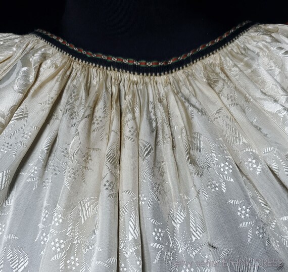Vintage Rusyn woman's folk costume from Velky Lipnik,… - Gem