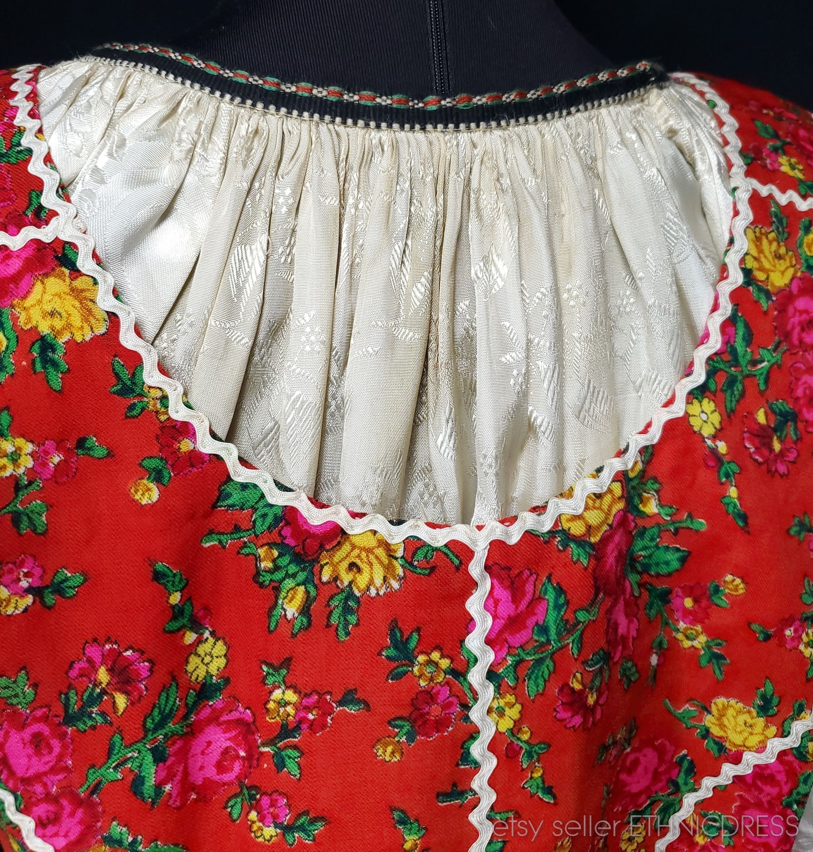 Vintage Rusyn Woman's Folk Costume From Velky Lipnik, Slovakia | Spis ...