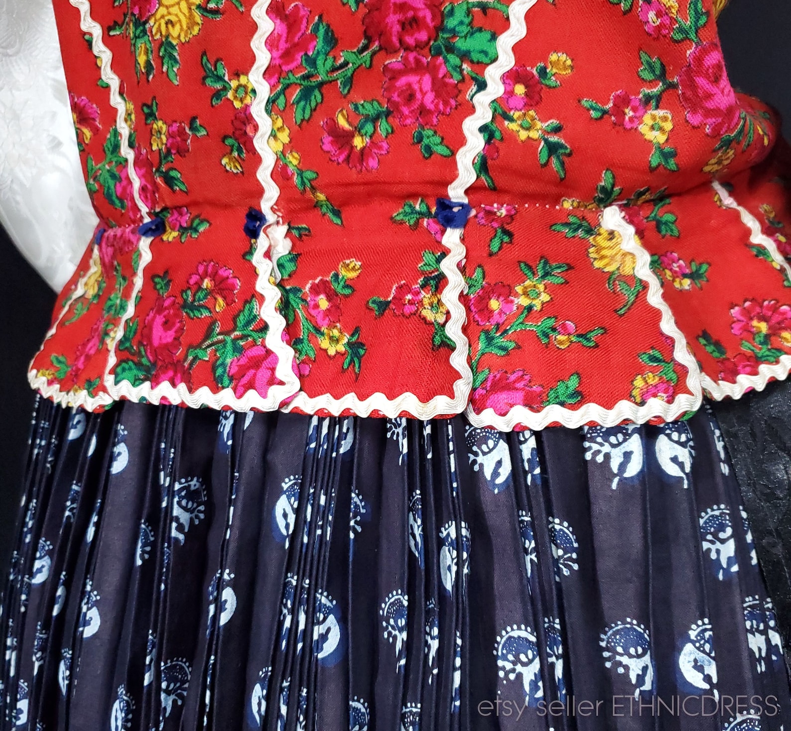 Vintage Rusyn Woman's Folk Costume From Velky Lipnik, Slovakia | Spis ...