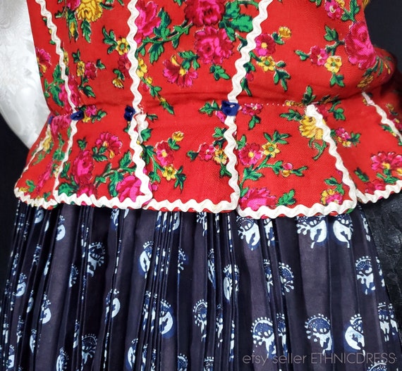 Vintage Rusyn woman's folk costume from Velky Lipnik,… - Gem