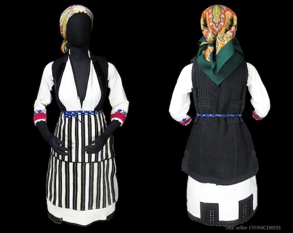 VINTAGE authentic woman's folk costume from Bitola, M… - Gem