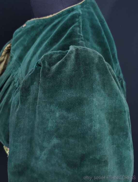 VINTAGE green velvet folk costume jacket from Lowicz … - Gem