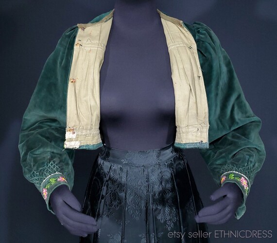 VINTAGE green velvet folk costume jacket from Lowicz … - Gem