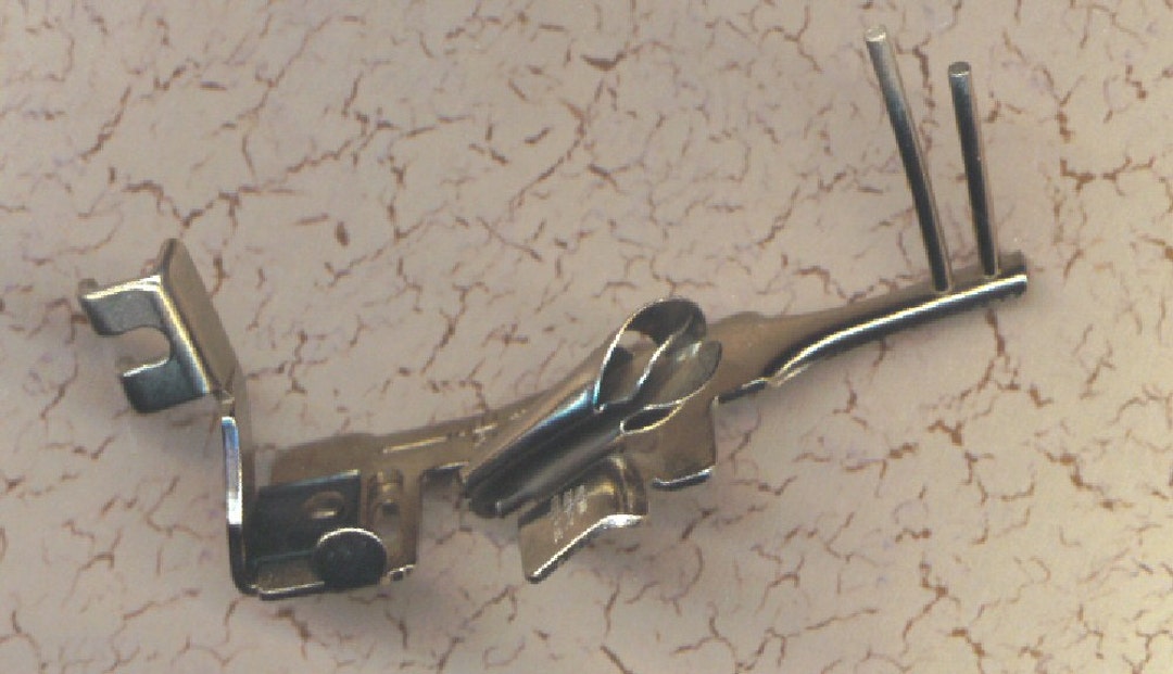 SINGER Binder Foot Slant Needle SEWING Machine SLOTTED 81200 Touch N ...