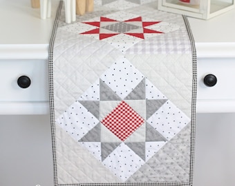 Charmed Star Table Runner Pattern PDF - Etsy