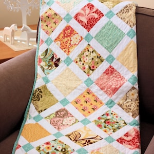 Lucky Charm Quilt PDF Sewing Pattern; Charm Square Friendly; Beginner ...