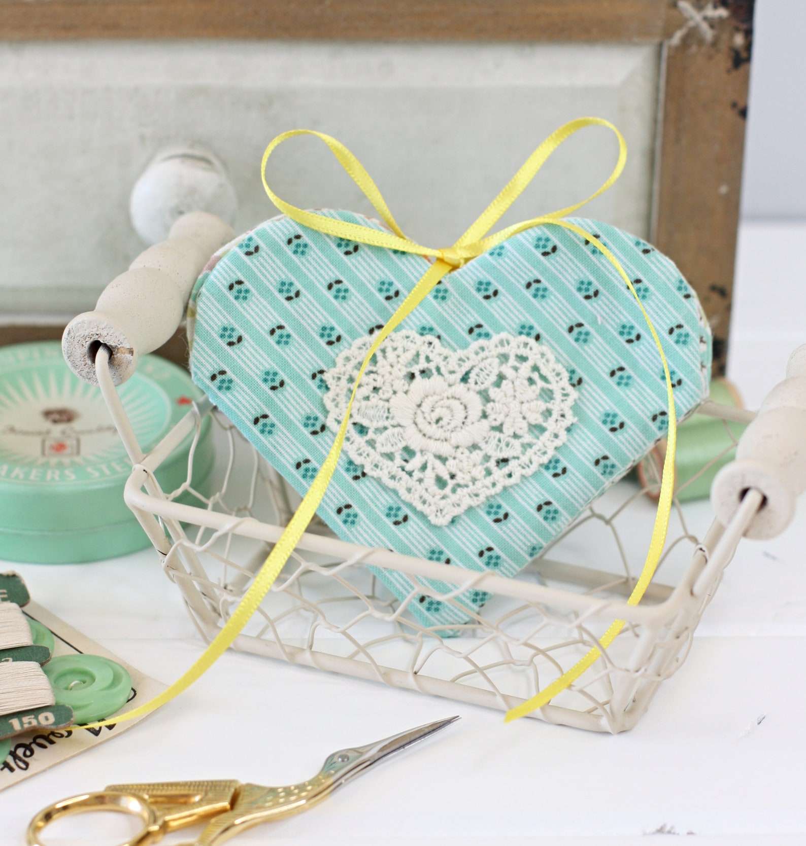 Love Needle Case PDF Sewing Pattern; Heart Needle Book; Travel Sewing ...