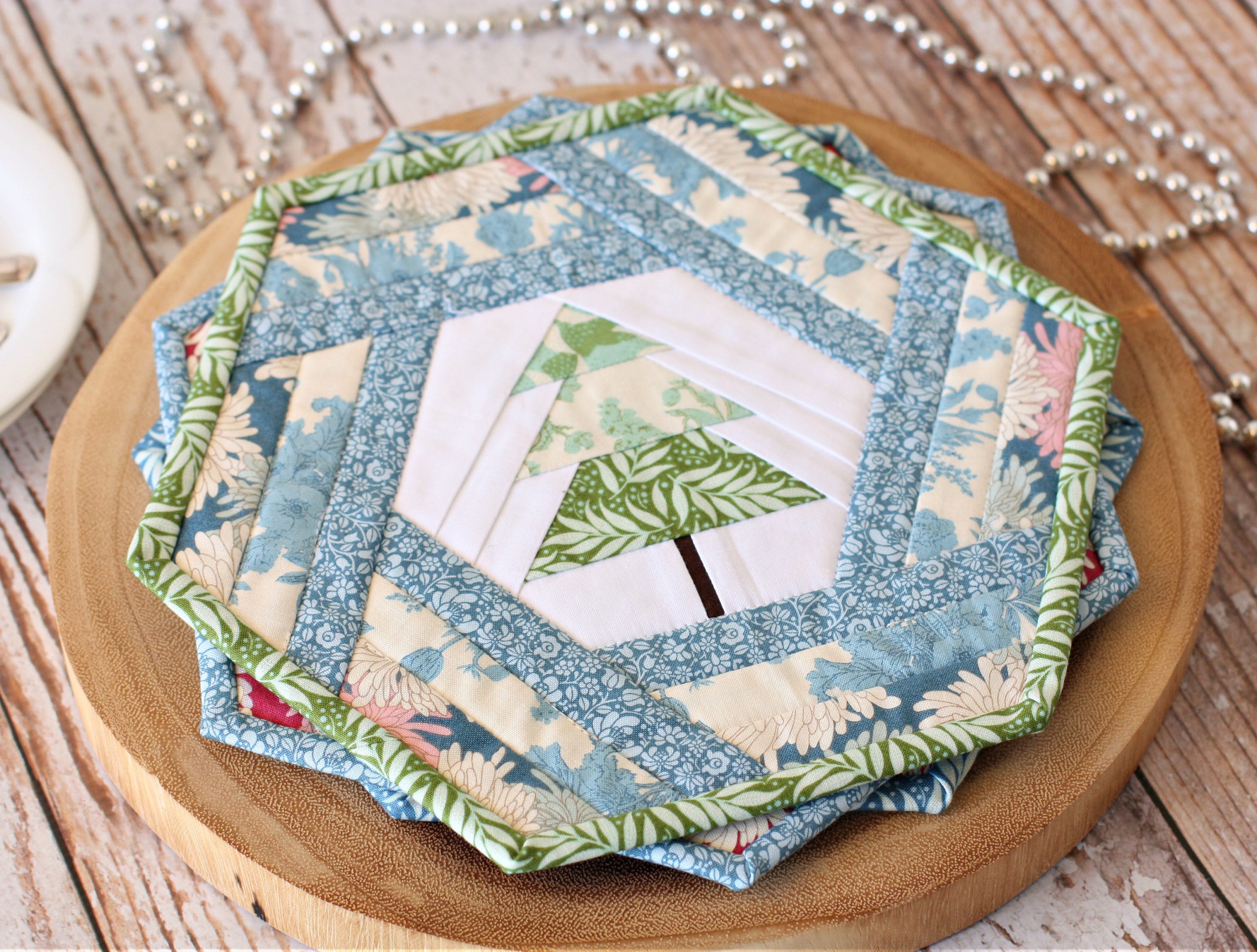Make Your Own Christmas Table Mats Hexagon Placemat Sewing Pattern