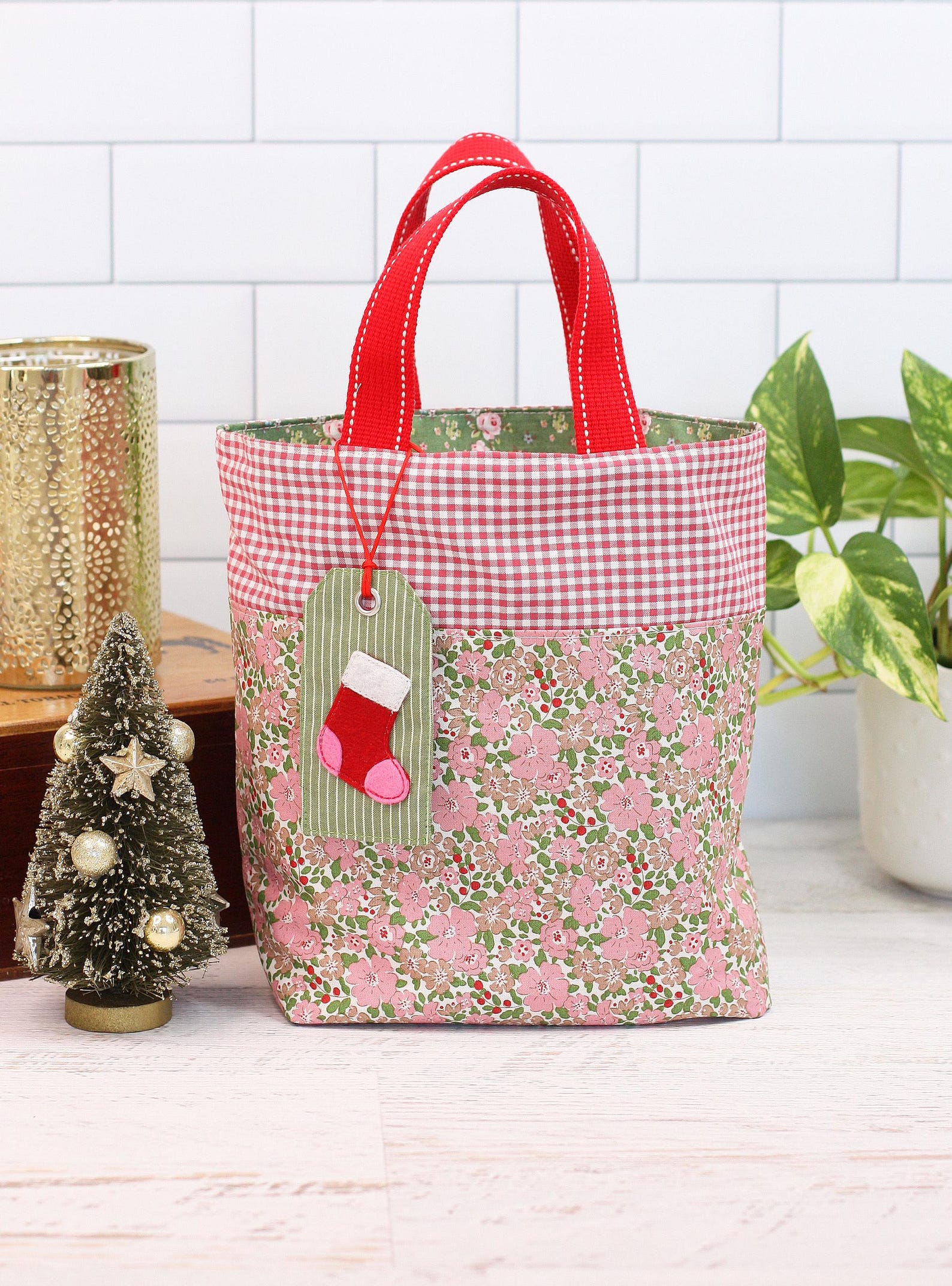 All Seasons Gift Tote PDF Sewing Pattern; Reusable Bag; Fabric Gift Bag ...