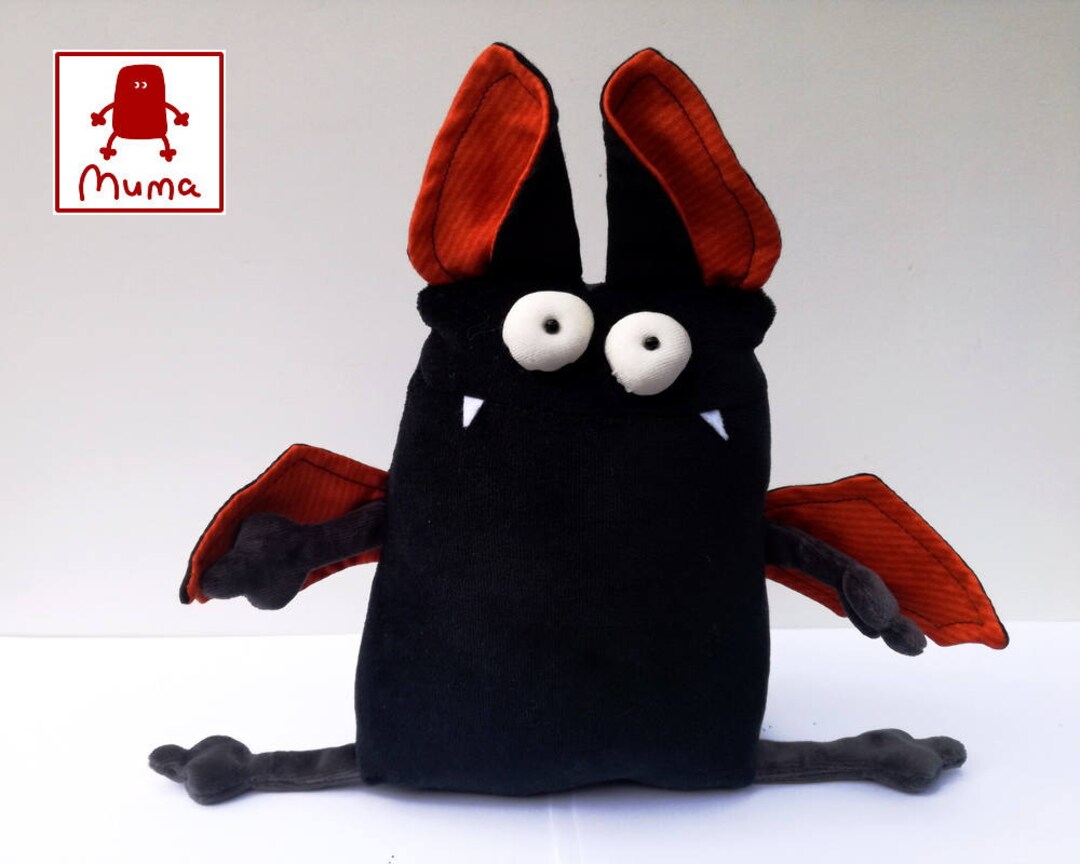 Spooky Halloween Vampire Bat Muma, Little Pocket Bat Stuffie Halloween ...