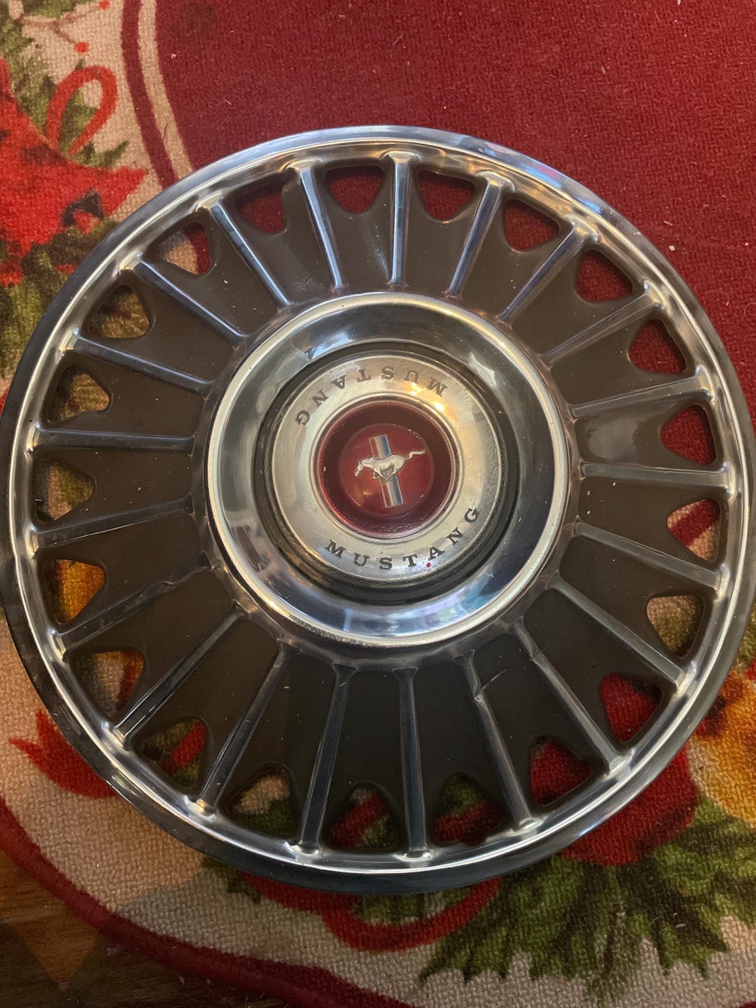 Vintage Ford Mustang Hubcaps – Set of 6 – Classic Pony Emblem – Chrome ...