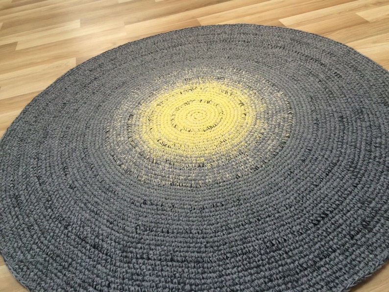 Beautiful Hand Crocheted Round Rug 45'' in Diameter - Etsy
