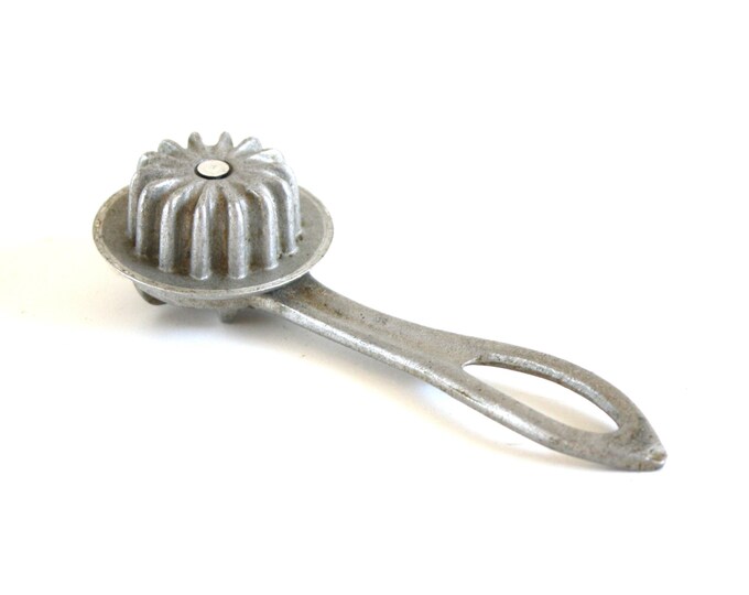 Pie Crimper Vintage Cast Aluminum All Metal Pastry Crust Cutter Food ...