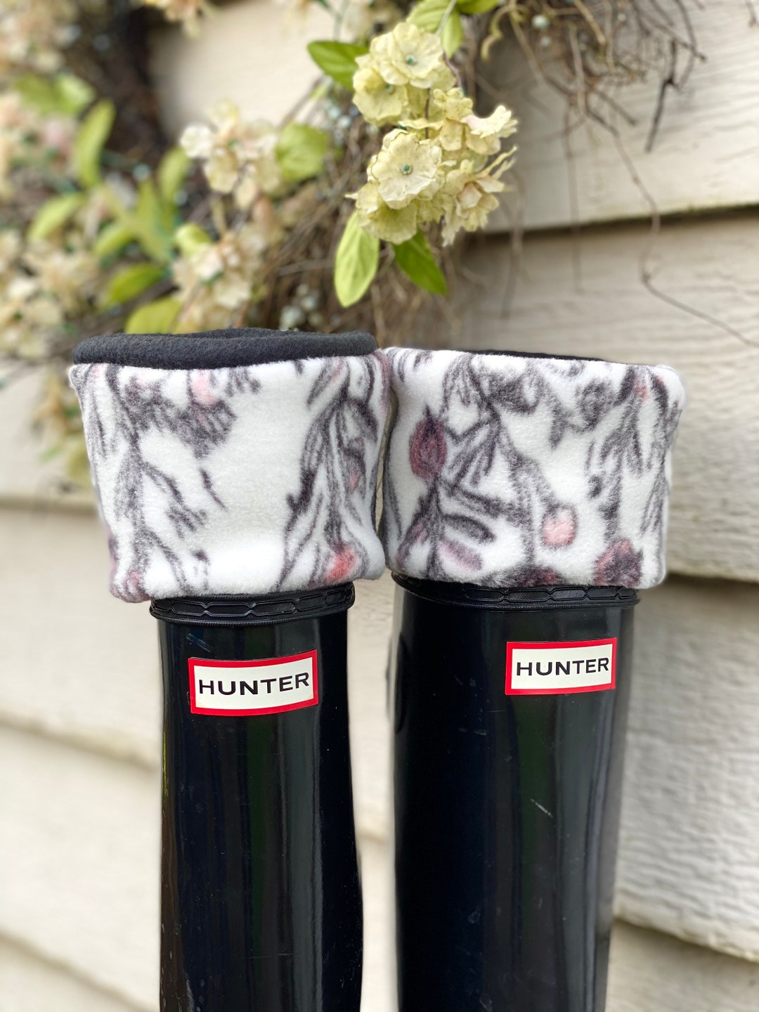 SLUGS Fleece Rain Boot Liners Black With Blush Flower Bud Cuff, Tall ...