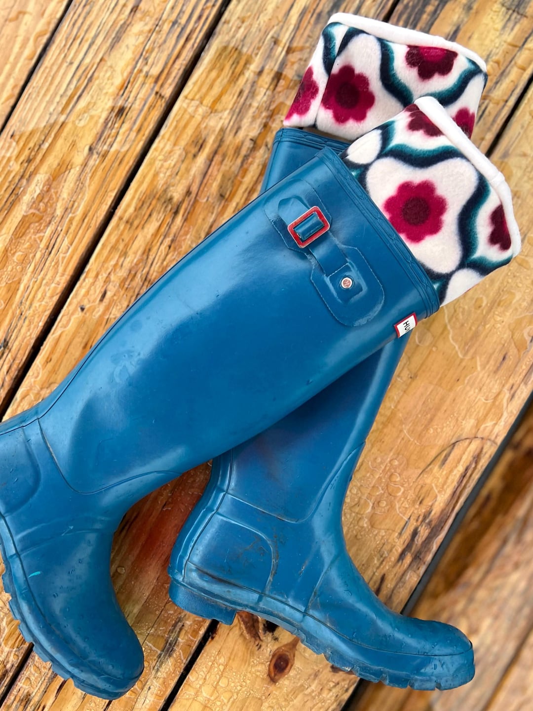 SLUGS Fleece Rain Boot Liners Cream With Retron Graphic Pattern, Boot ...