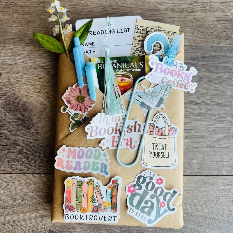 Bookish Secret Santa Gifts - 60+ Gift Ideas for 2026