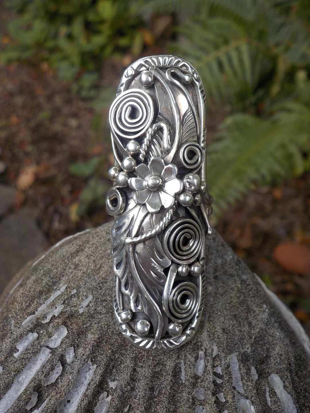 Size 7.5 Vintage Navajo Cecil Sanders Signed Sterling 2" Long Flower ...