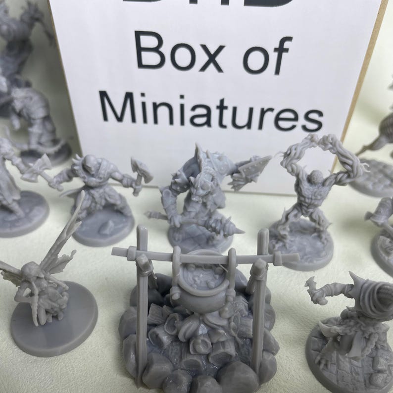DND Monster Box of Miniatures 23mm–32mm Monster Manual Models Varying ...