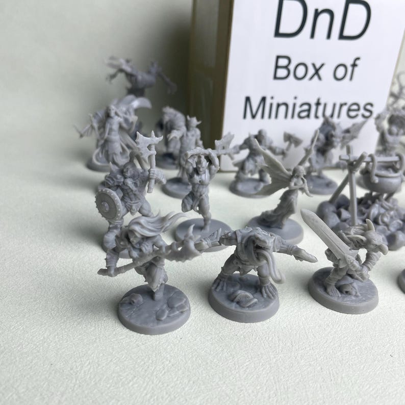 DND Monster Box of Miniatures 23mm–32mm Monster Manual Models Varying ...