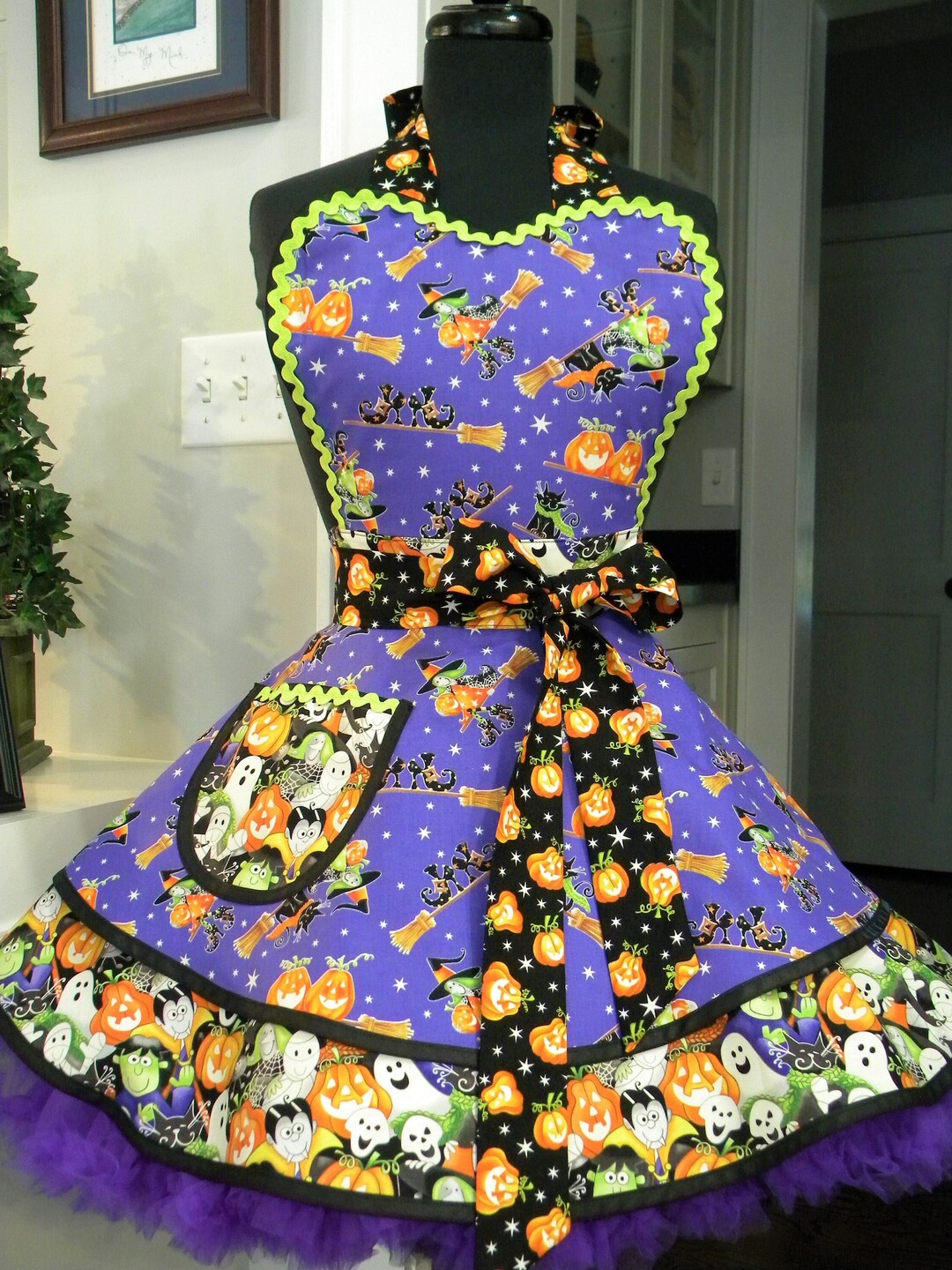 Halloween Apron-womens Apron-here We Glow Halloween Flounce - Etsy