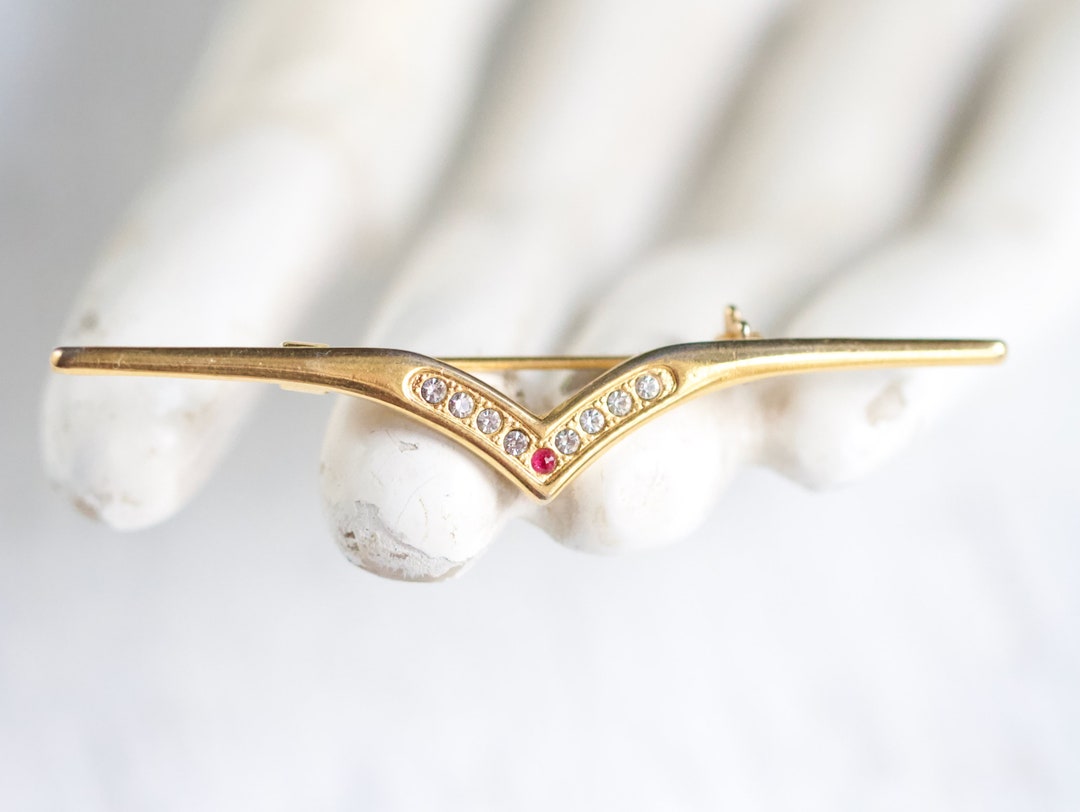 Chevron Bar Brooch - Gold Tone Thin Collar Pin With Raspberry Garnet ...