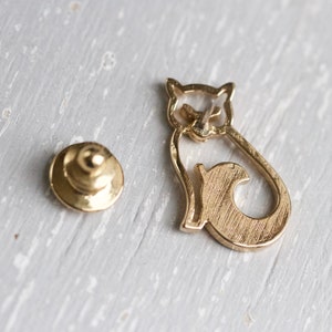 Cat Lapel Pin Sitting Kitten Tie Pin Tie Tac Gold and - Etsy