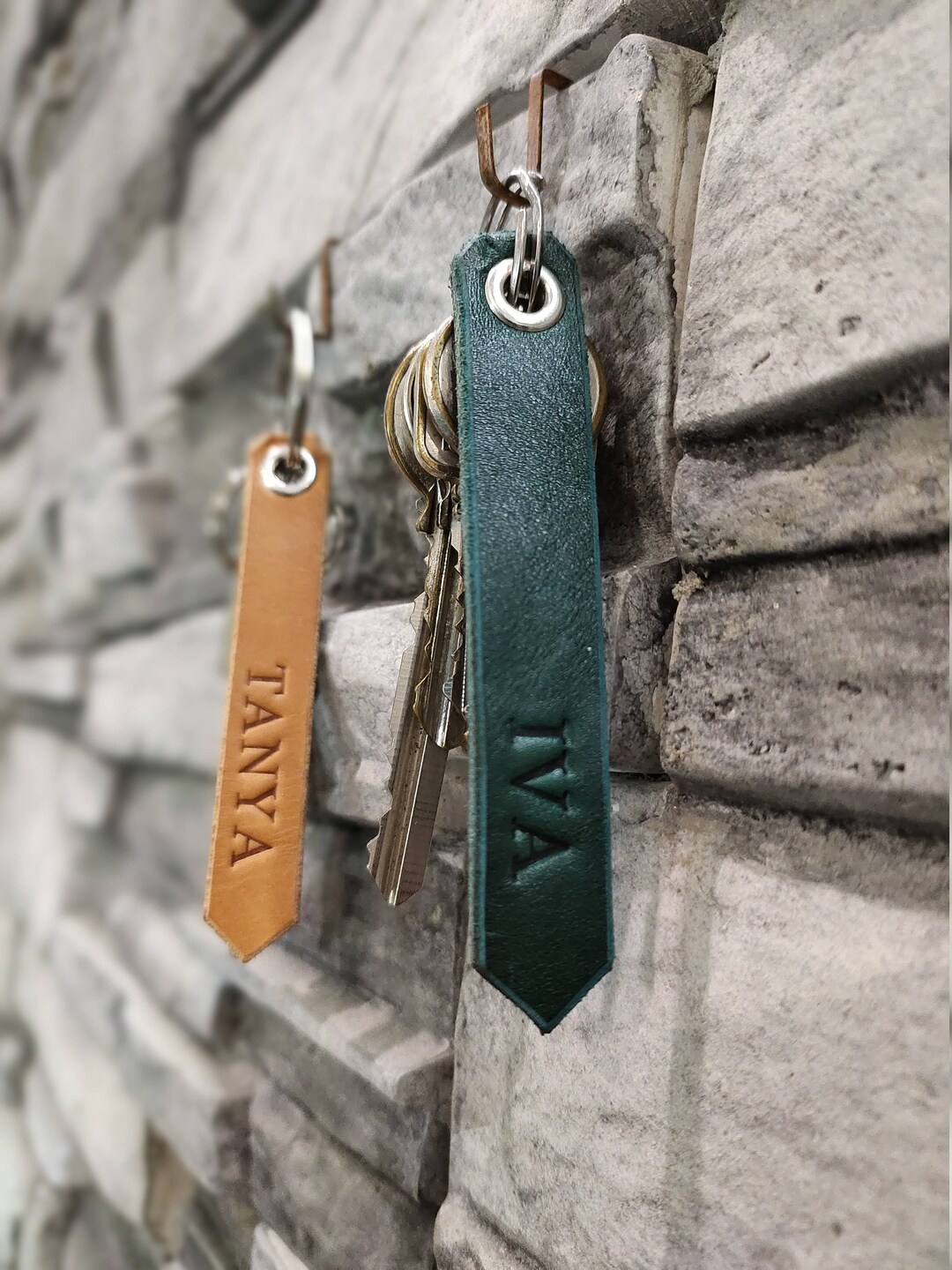 Leather Tags Keychain Personalized Leather Strap Hand Crafted Cowhide ...