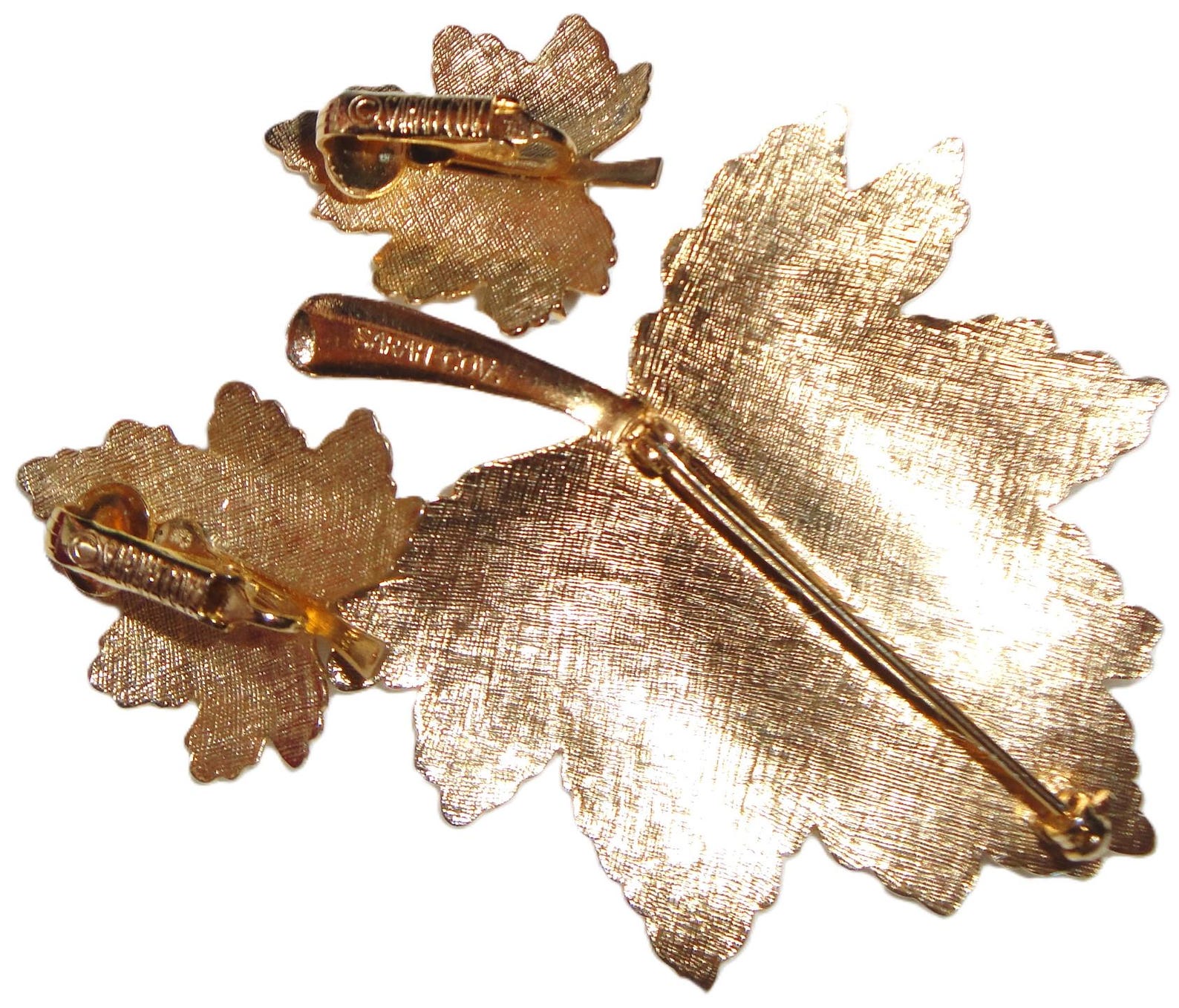 1960s Vintage Sarah Coventry Gold-tone "whispering Leaf" Brooch & Clip ...