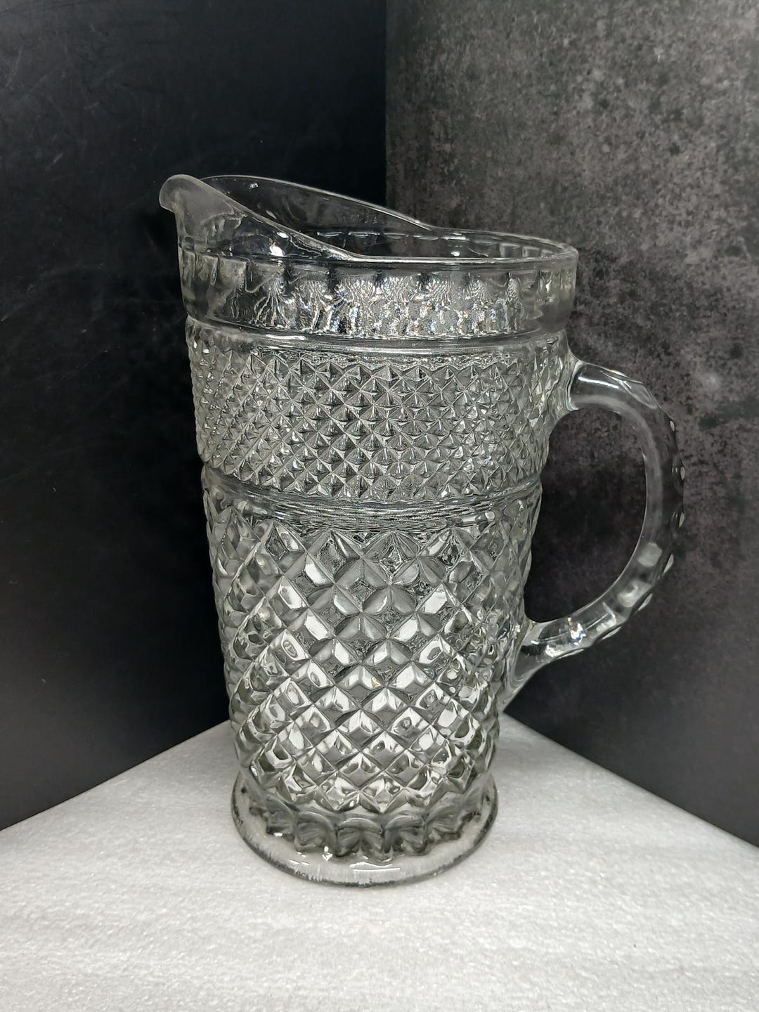 Heavy Pressed Glass Water Pitcher – EAPG Style – Diamond & Fan – 9” - Etsy